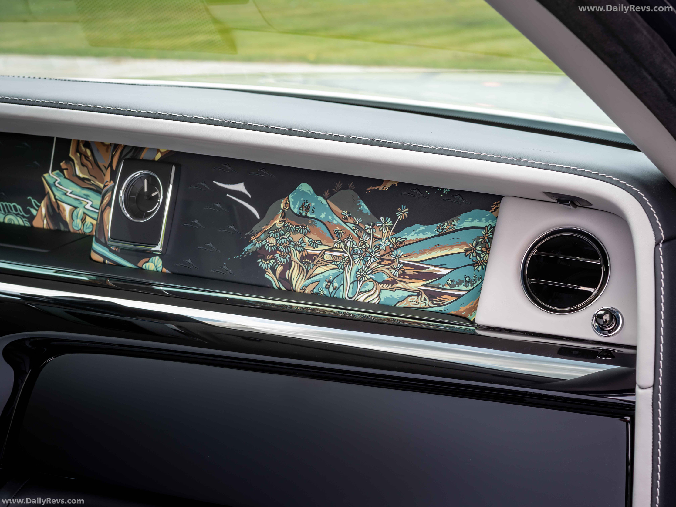 2026 Rolls-Royce Phantom Extended Chinese Mural Art - Inspiration from ...