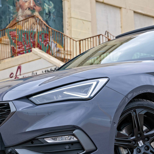 2026 SEAT Leon FR UK Version: Refreshed Interior Elevates the Updated ...