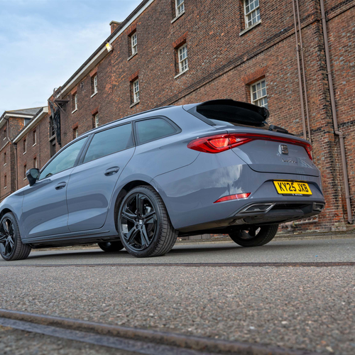 2026 SEAT Leon Estate FR UK Version: Refined Interior Updates Enhance ...