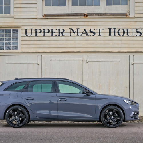 2026 SEAT Leon Estate FR UK Version: Refined Interior Updates Enhance ...