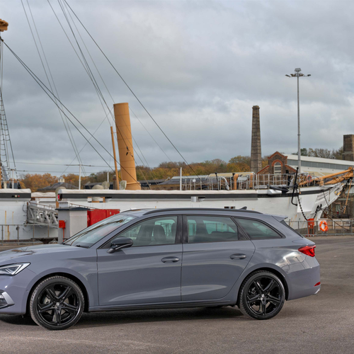 2026 SEAT Leon Estate FR UK Version: Refined Interior Updates Enhance ...