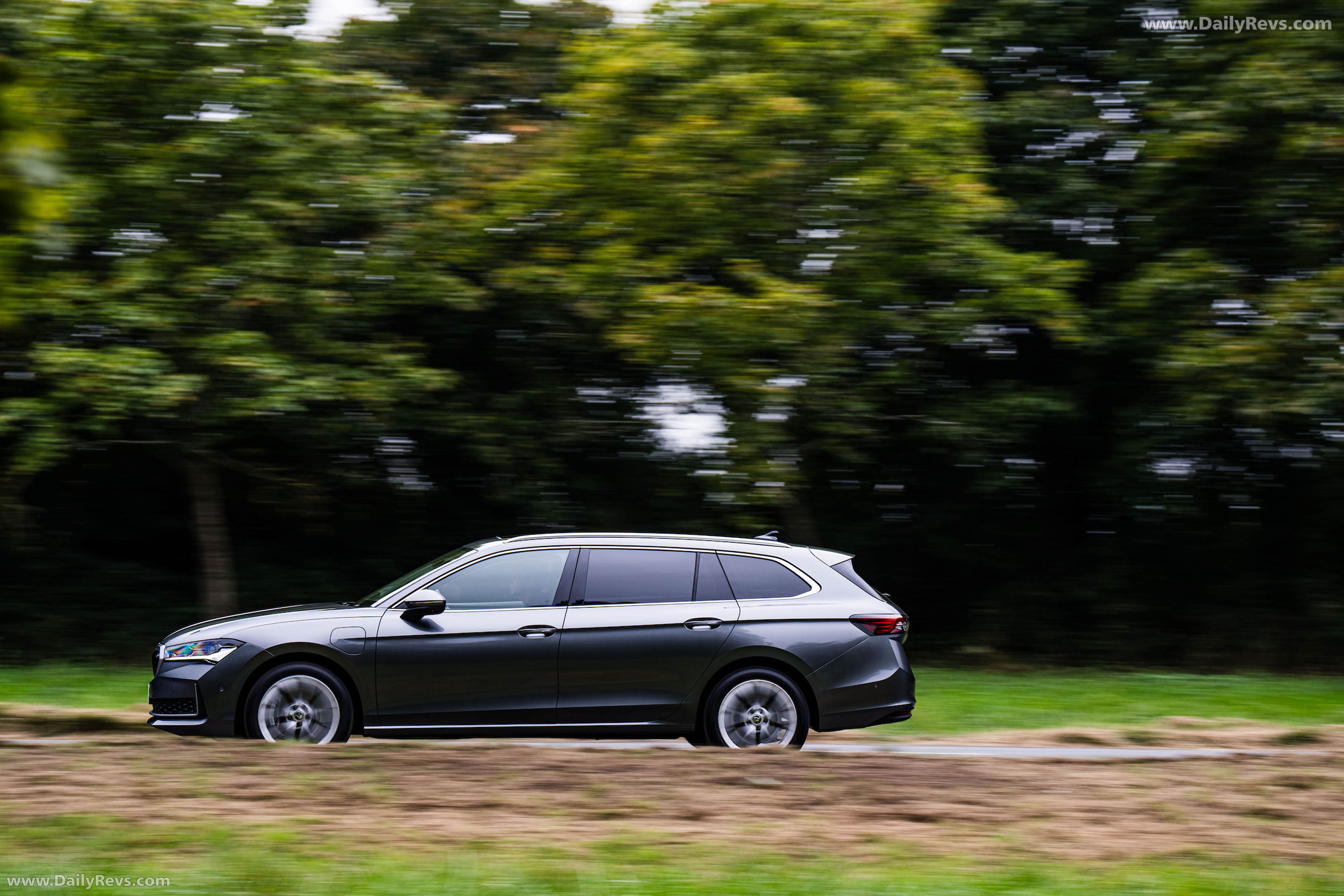 2024 Skoda Superb Combi iV Arrives with More Range and Refinement