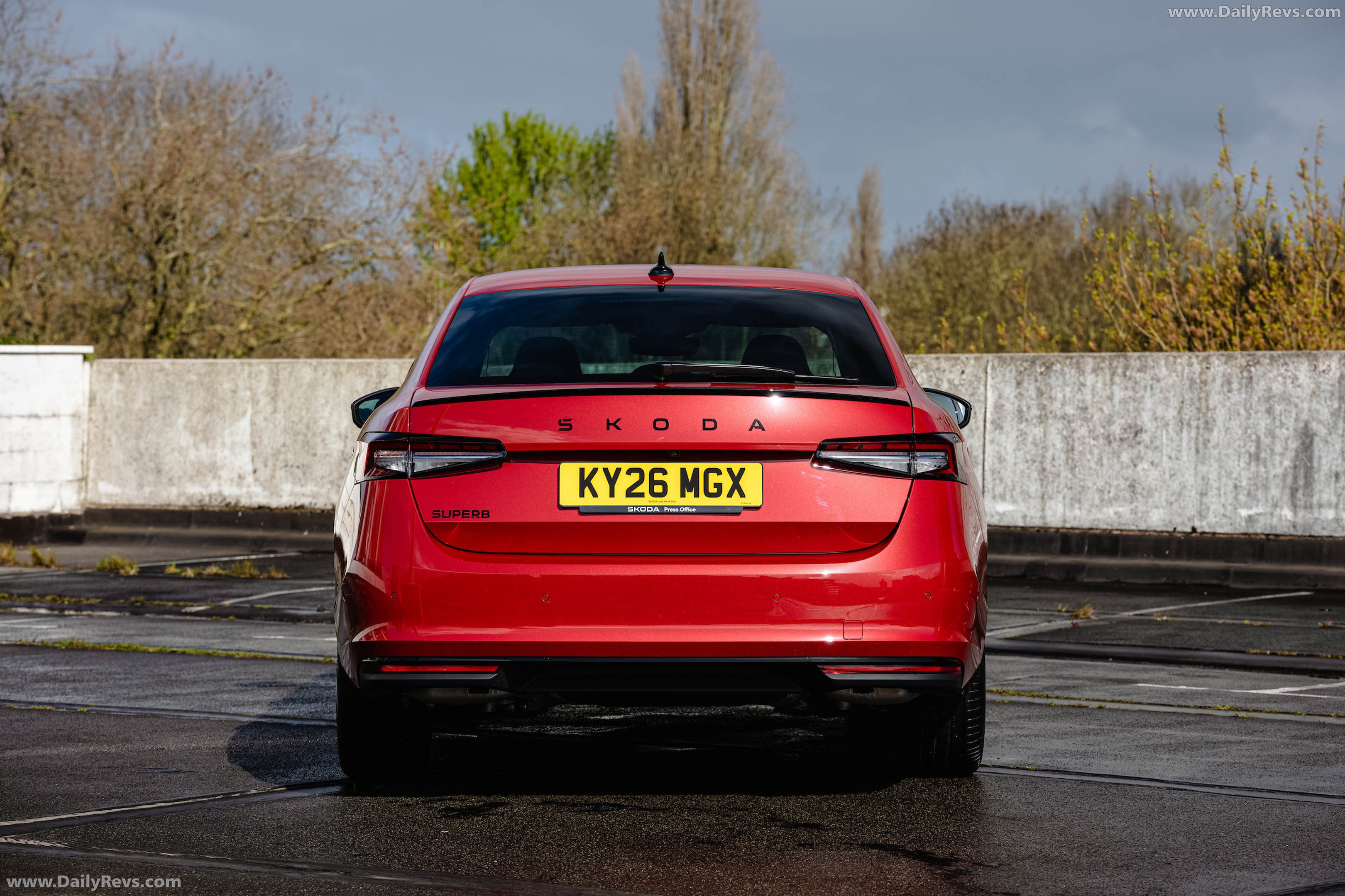 Skoda Superb Sportline - Most dynamic model in the Superb lineup ...