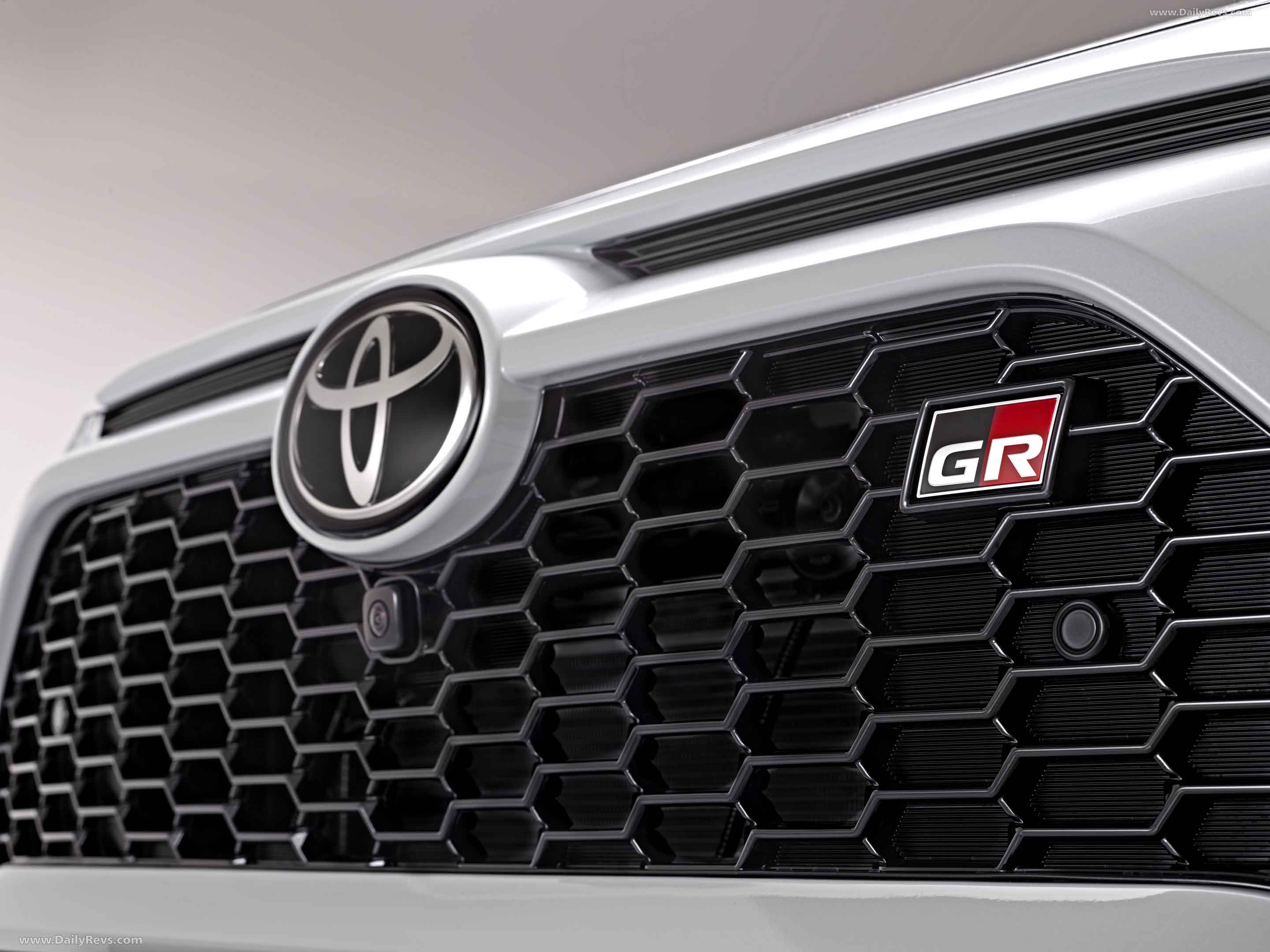 2023 Toyota RAV4 Hybrid GR SPORT - Stunning HD Photos, Videos, Specs ...