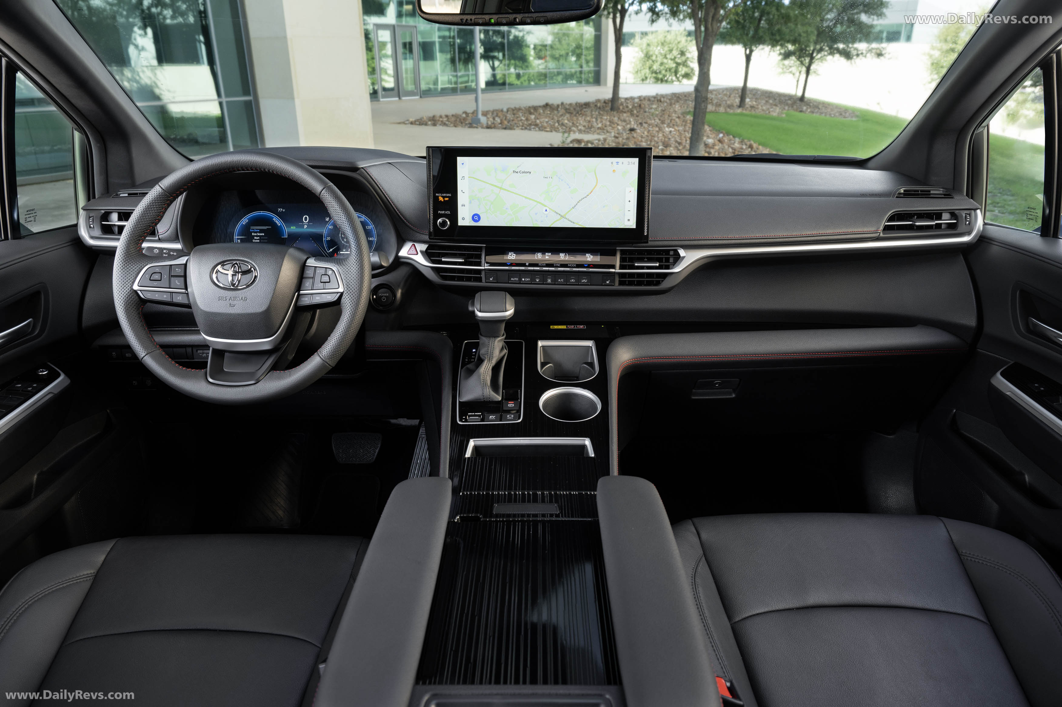 2025 Toyota Sienna XSE - Toyota Adds Style and Substance - DailyRevs