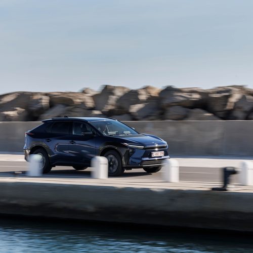 2026 Toyota bZ4X FWD Deep Blue: Enhanced Power, Efficiency, and Comfort ...