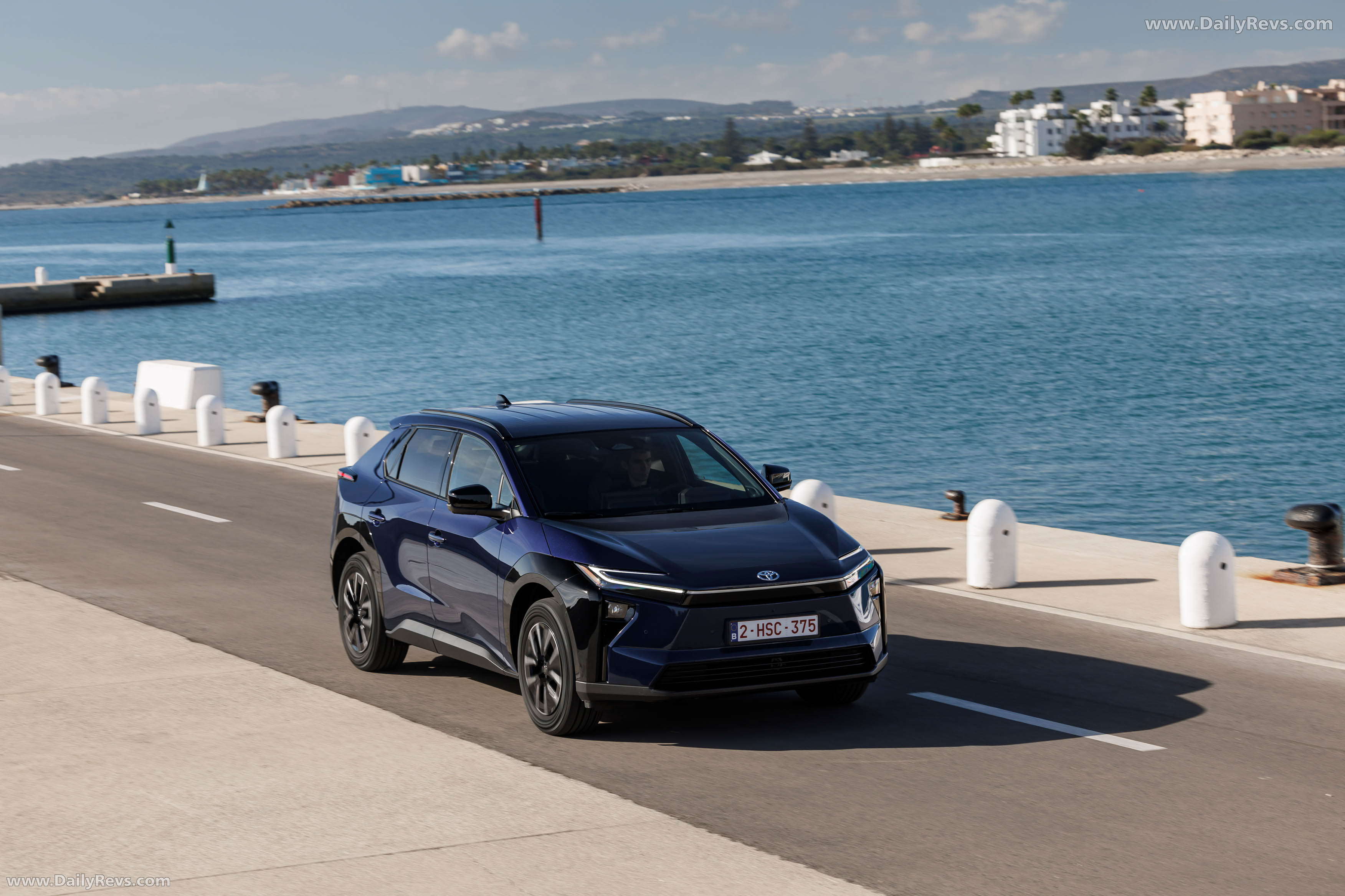 2026 Toyota bZ4X FWD Deep Blue: Enhanced Power, Efficiency, and Comfort ...