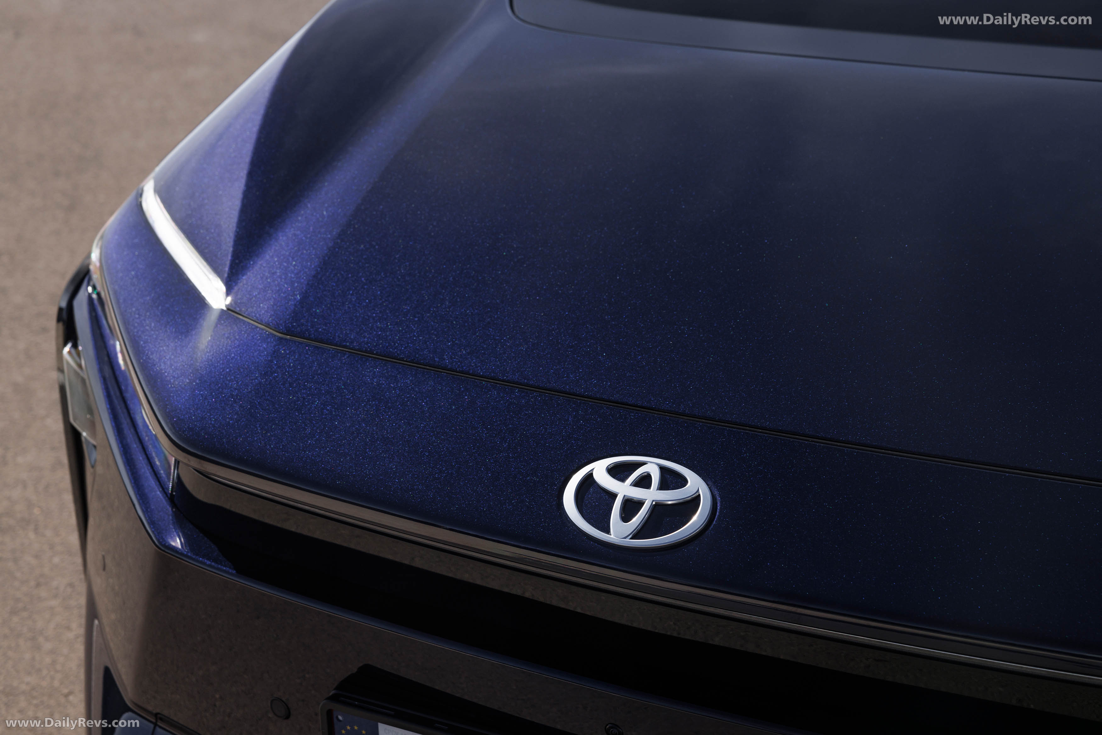 2026 Toyota bZ4X FWD Deep Blue: Enhanced Power, Efficiency, and Comfort ...