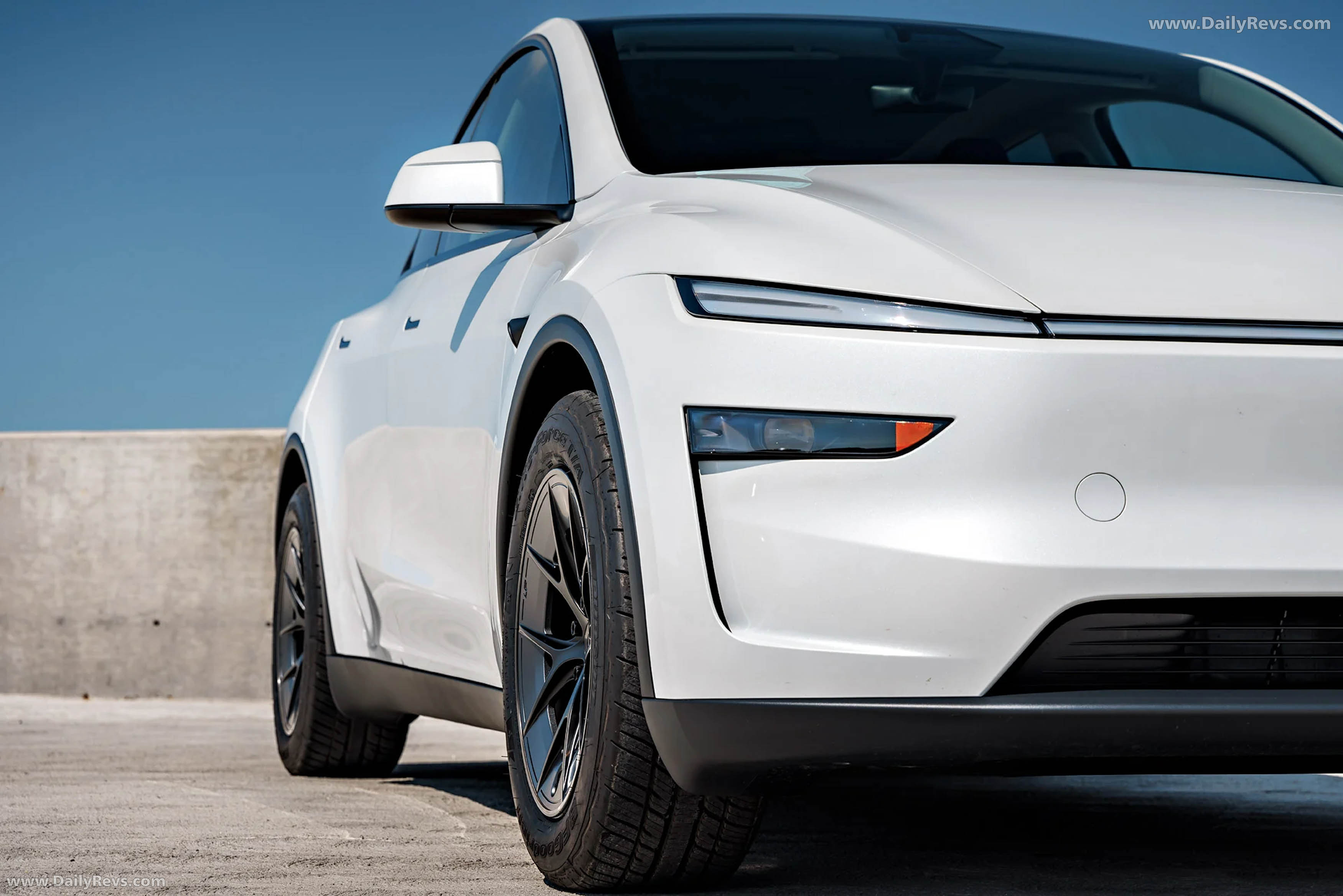 2025 Unplugged Performance Model Y - Track Focus to Tesla’s SUV - DailyRevs