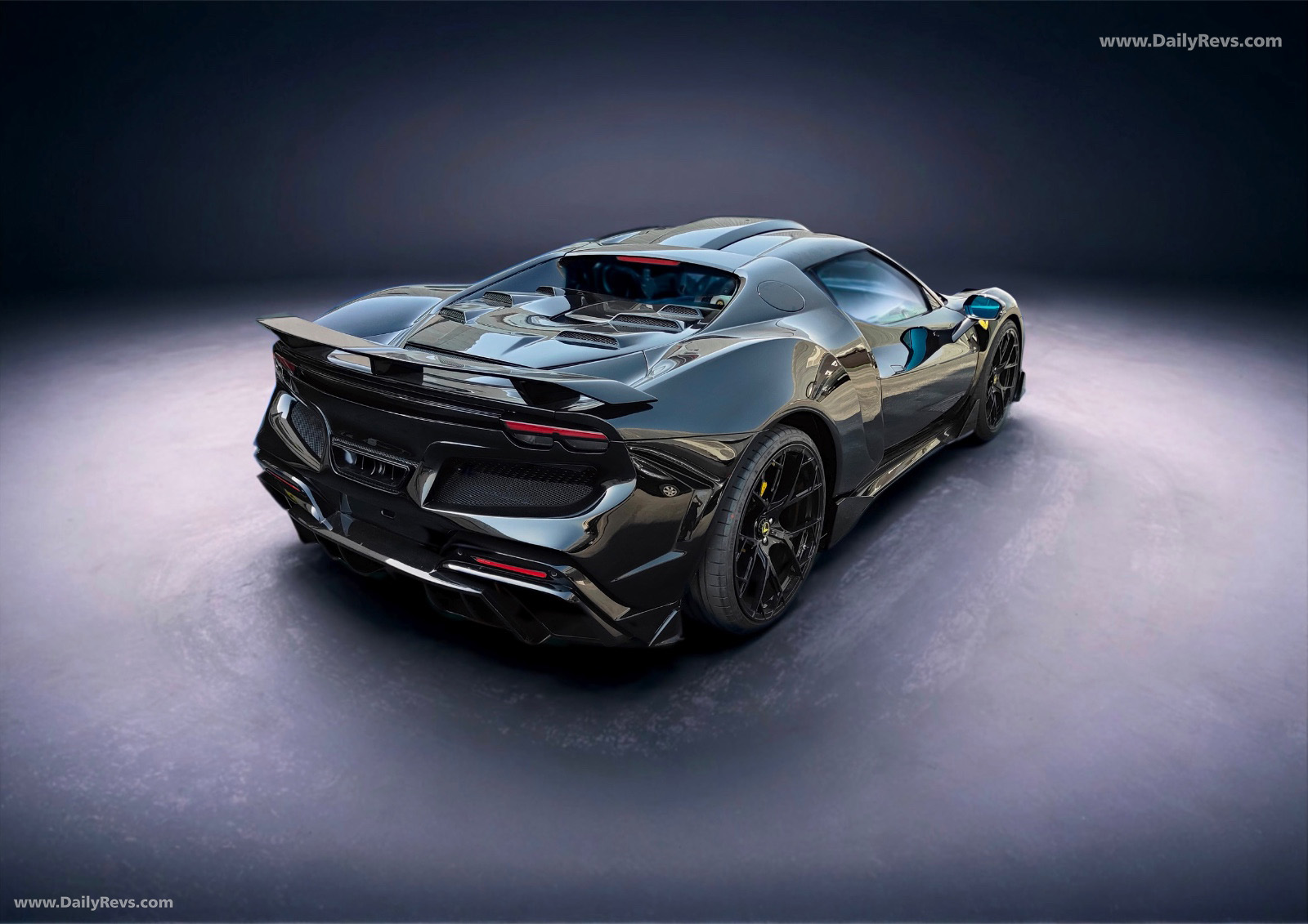 2025 Venuum 296 Corsso - A Carbon-Clad Ferrari Redefined - DailyRevs
