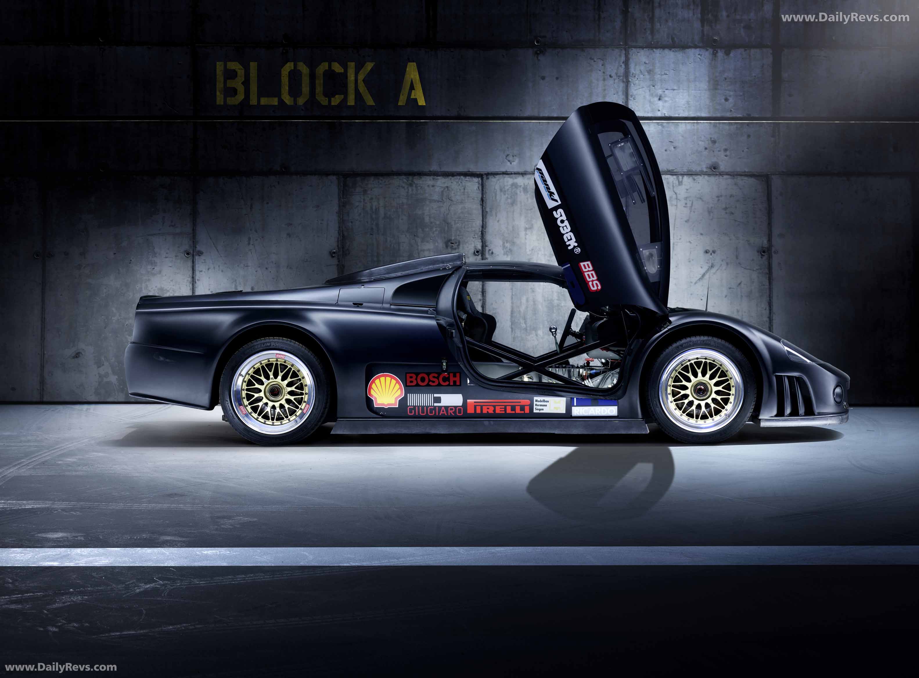 2001 Volkswagen W12 Coupe Concept - ExtremeExercise in Compact German ...