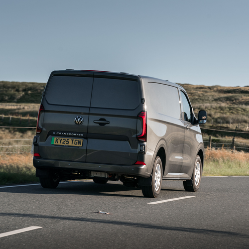2025 Volkswagen e-Transporter - Electric Power to the Everyday Van ...