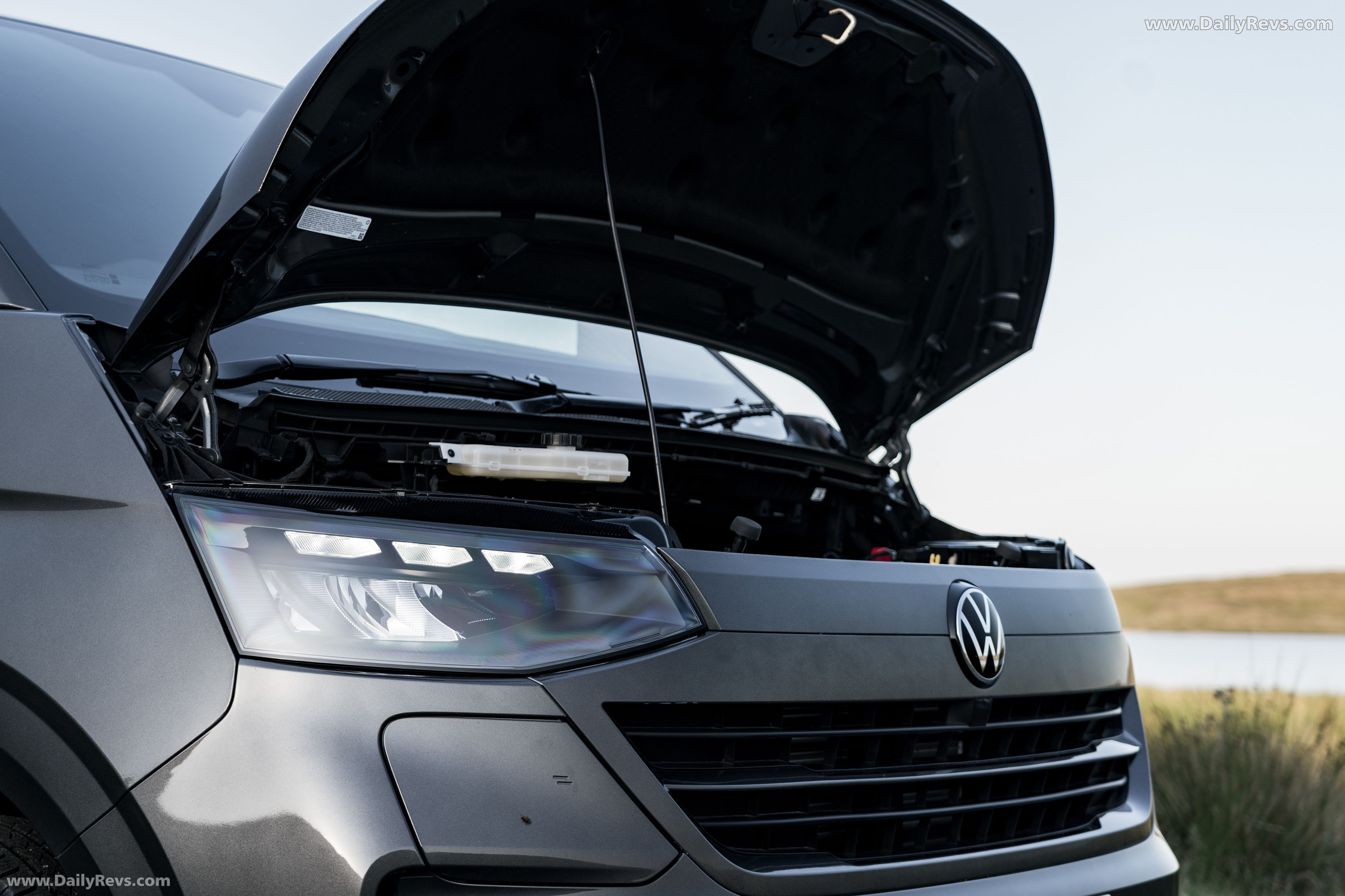 2025 Volkswagen e-Transporter - Electric Power to the Everyday Van ...
