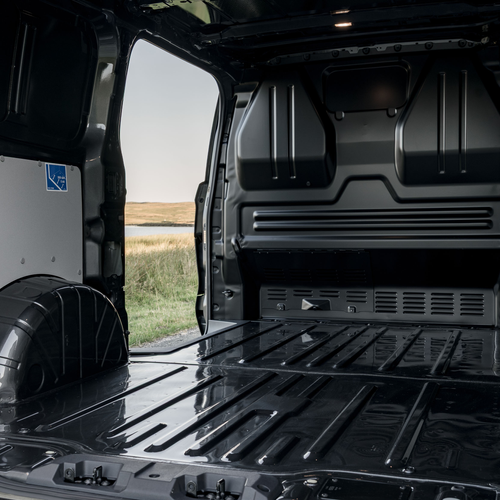 2025 Volkswagen e-Transporter - Electric Power to the Everyday Van ...