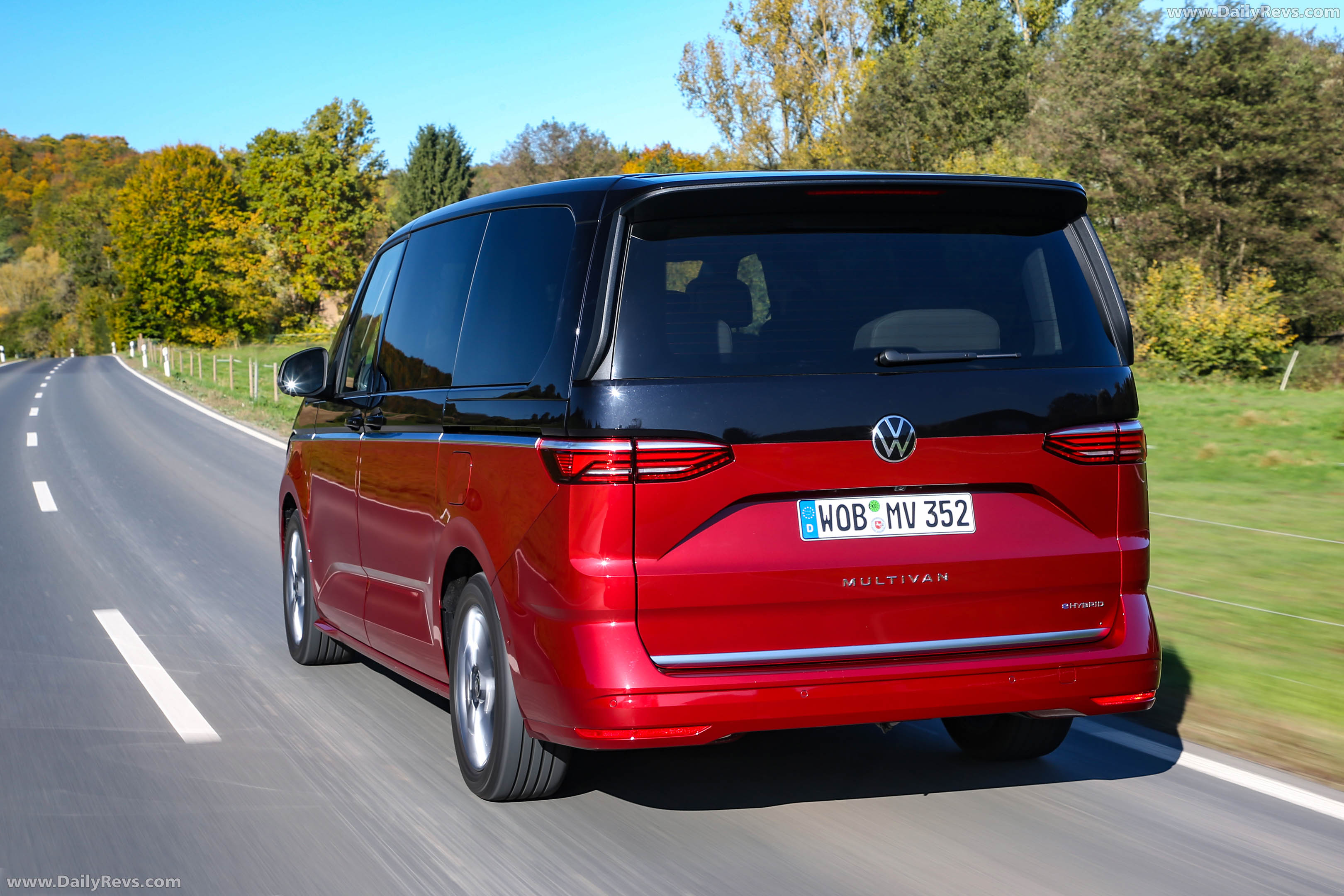 2025 Volkswagen Caravelle Plug In Hybrid Revealed - DailyRevs
