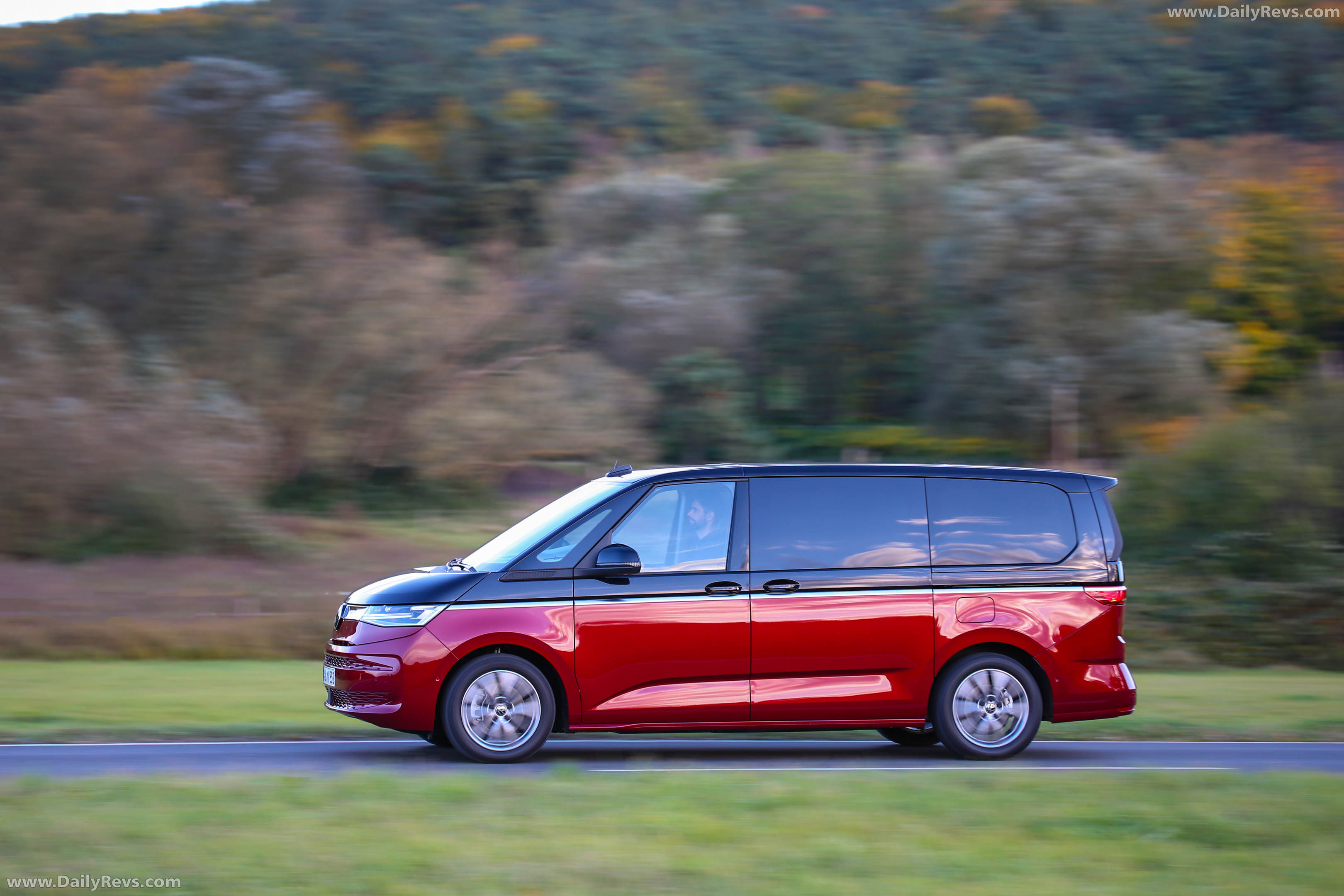 2025 Volkswagen Caravelle Plug In Hybrid Revealed - DailyRevs