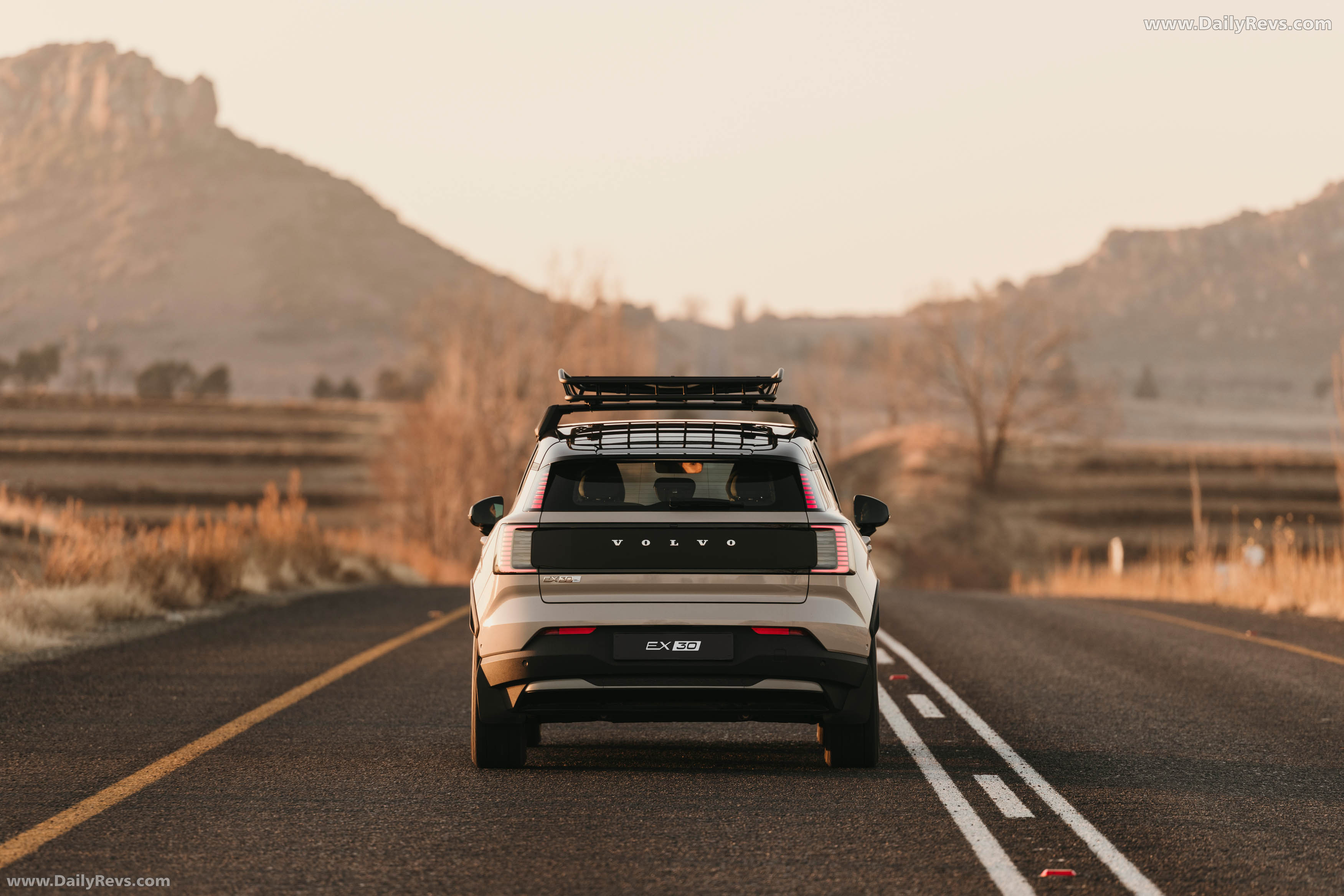 2026 Volvo EX30 Cross Country South African Version - Compact Electric ...