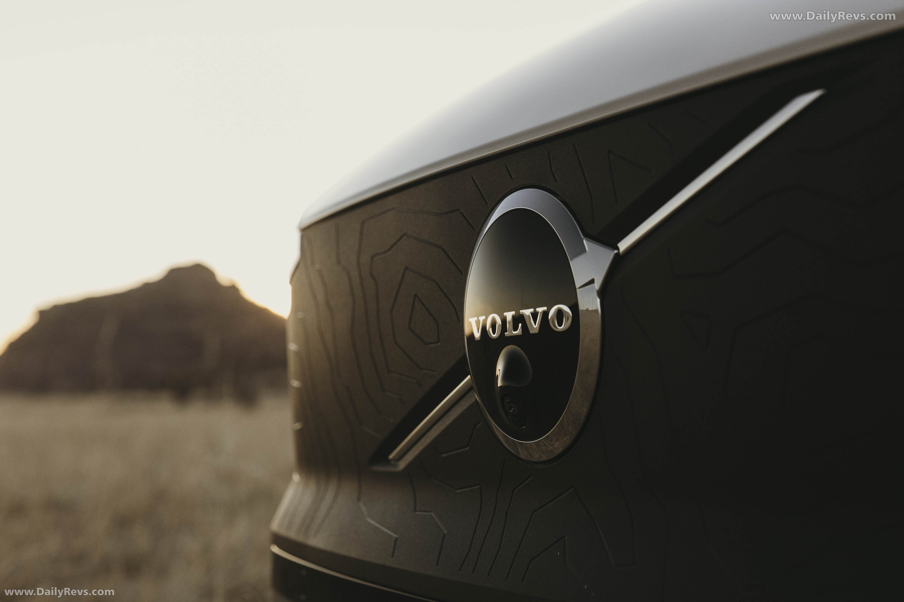 2026 Volvo EX30 Cross Country South African Version - Compact Electric ...