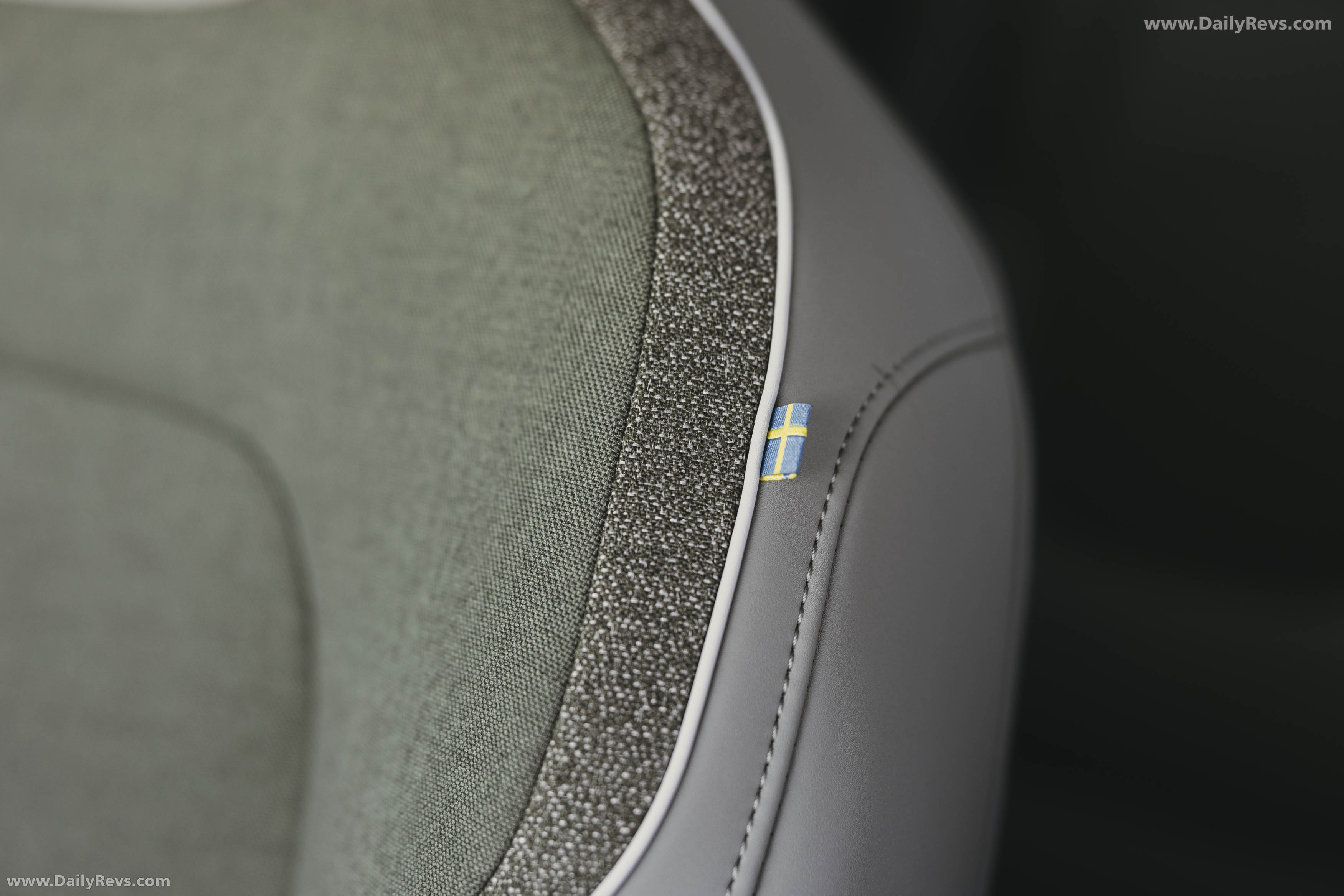 2026 Volvo EX30 Cross Country South African Version - Compact Electric ...