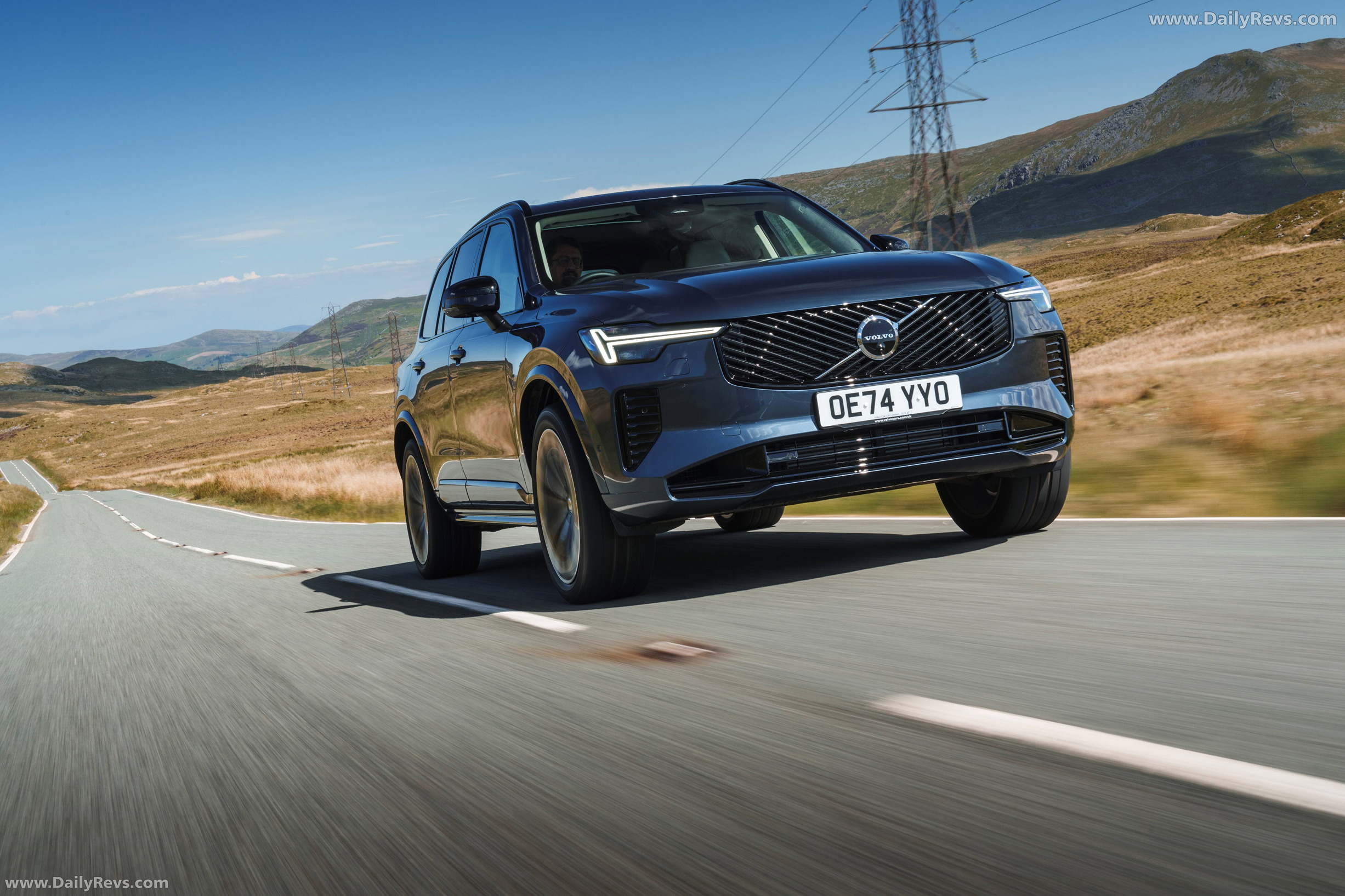 2025 Volvo XC90 T8 Ultra - Flagship Appeal with a Renewed Design ...