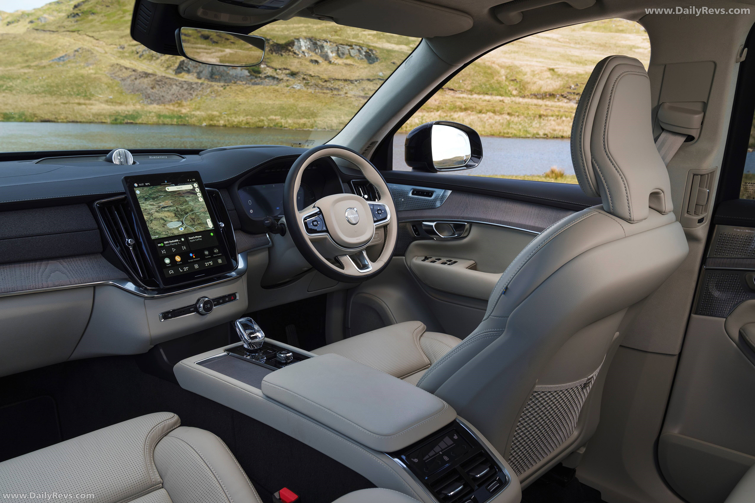 2025 Volvo XC90 T8 Ultra - Flagship Appeal with a Renewed Design ...