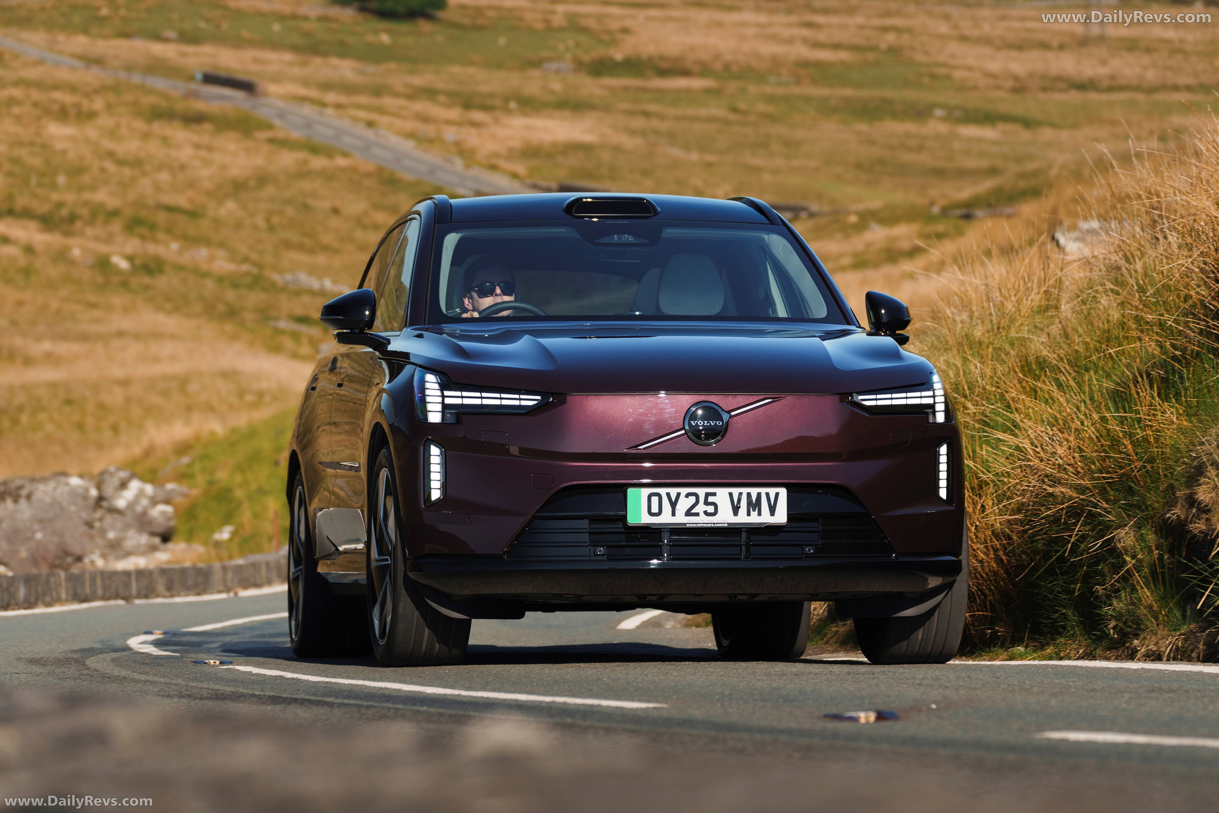 2025 Volvo EX90 Twin Motor Ultra - Scandinavian Calm to the EV SUV ...