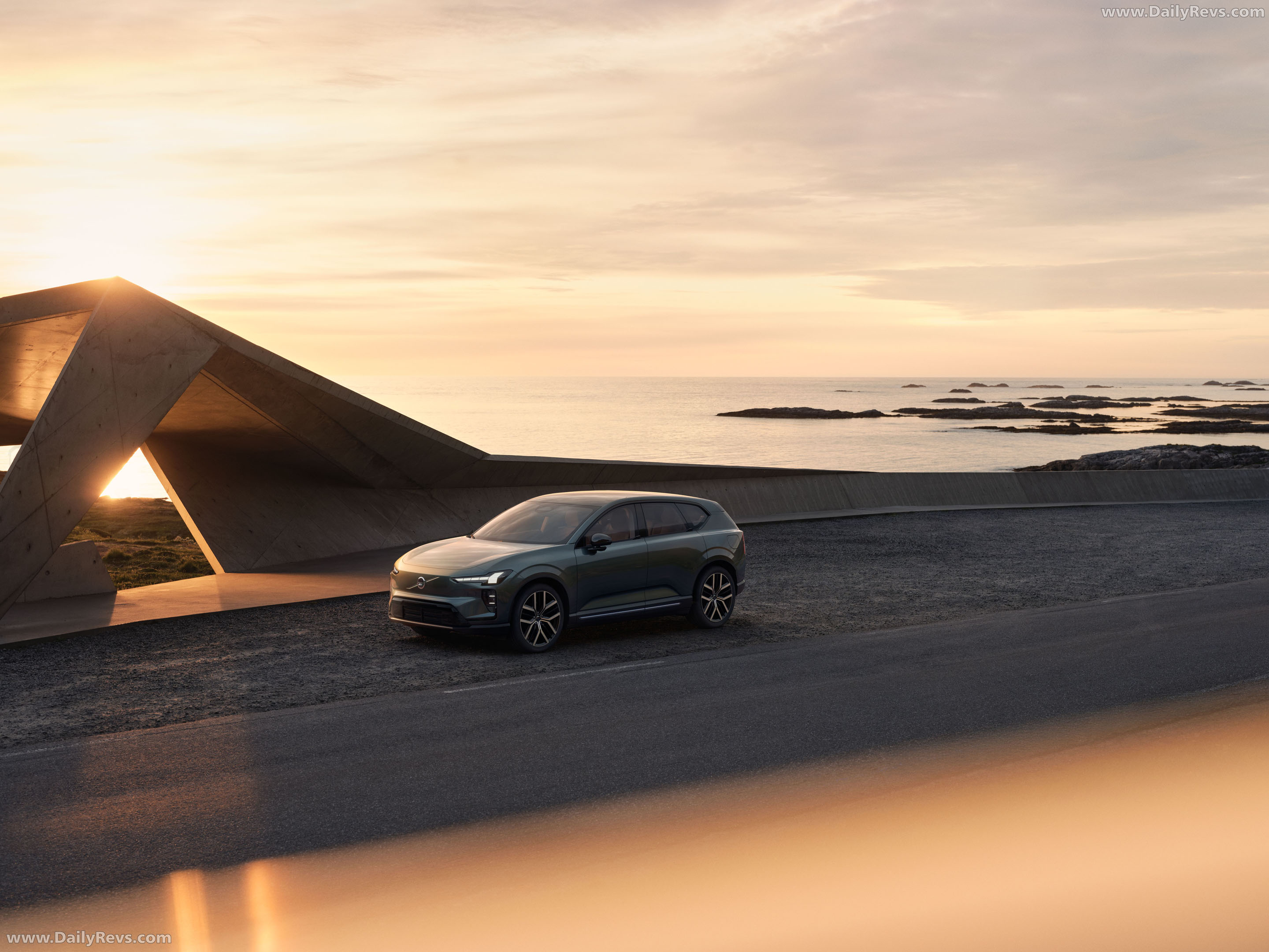 2027 Volvo EX60 Debuts as Brand’s Core Electric SUV - DailyRevs
