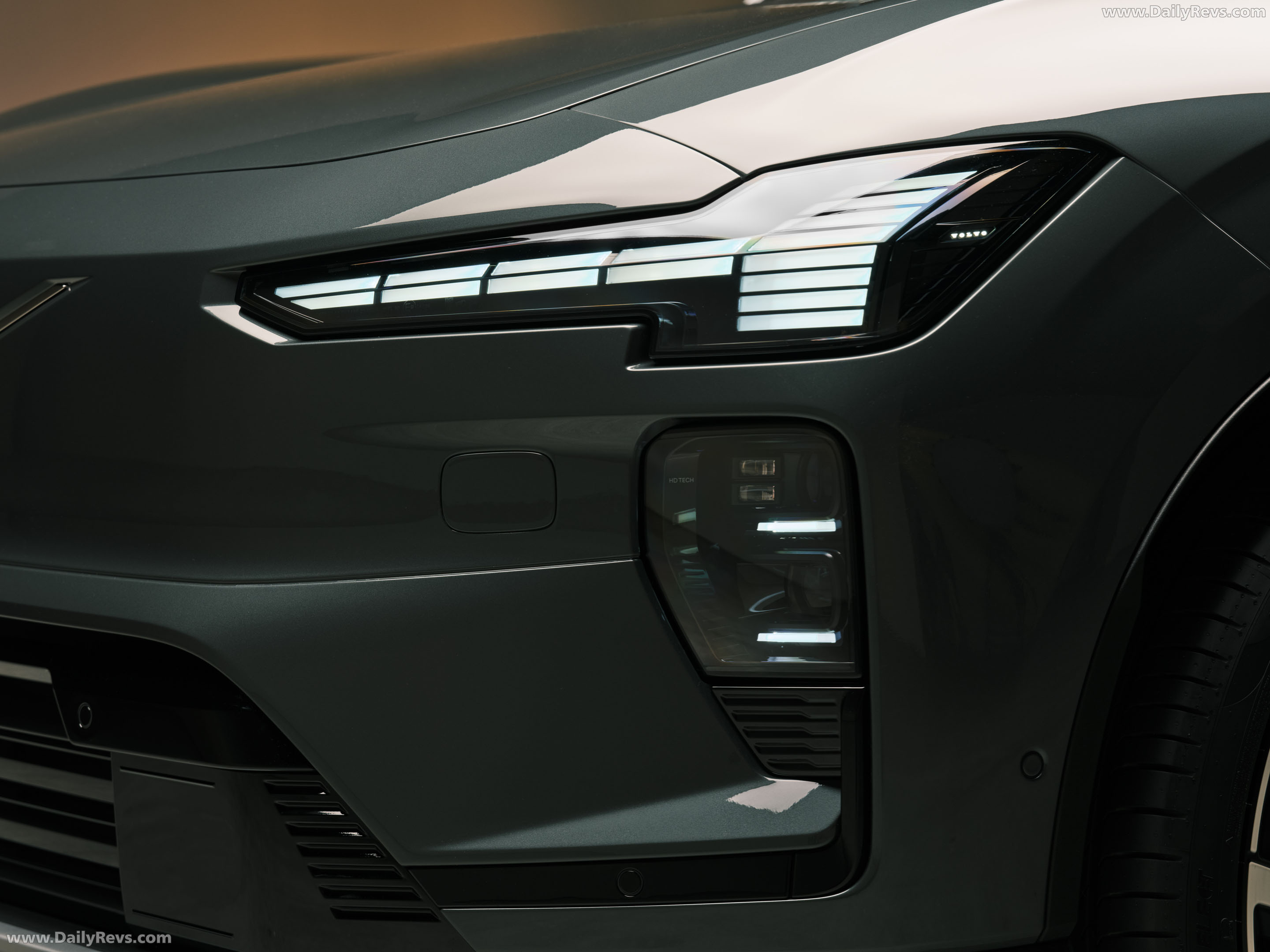 2027 Volvo EX60 Debuts as Brand’s Core Electric SUV - DailyRevs
