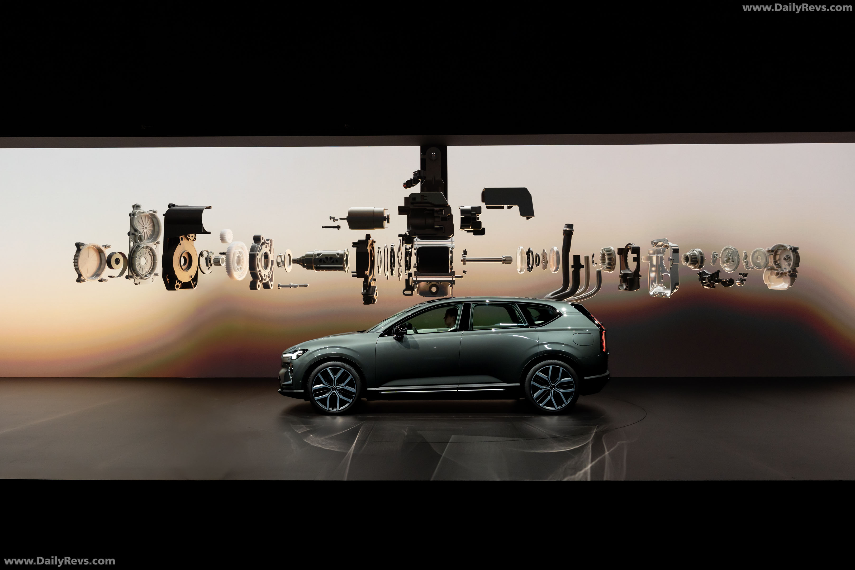 2027 Volvo EX60 Debuts as Brand’s Core Electric SUV - DailyRevs