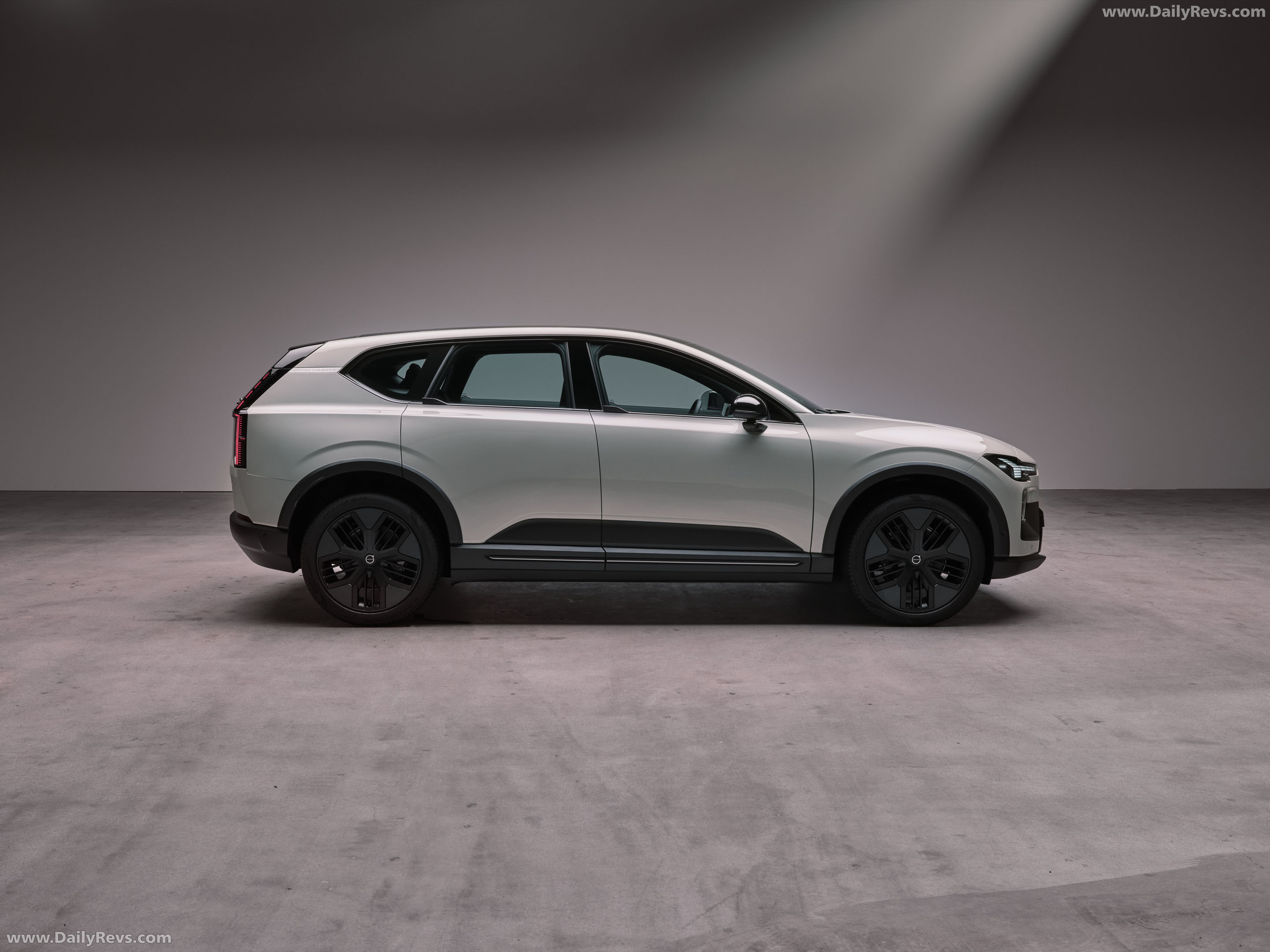 2027 Volvo EX60 Cross Country Expands the Electric Core - DailyRevs