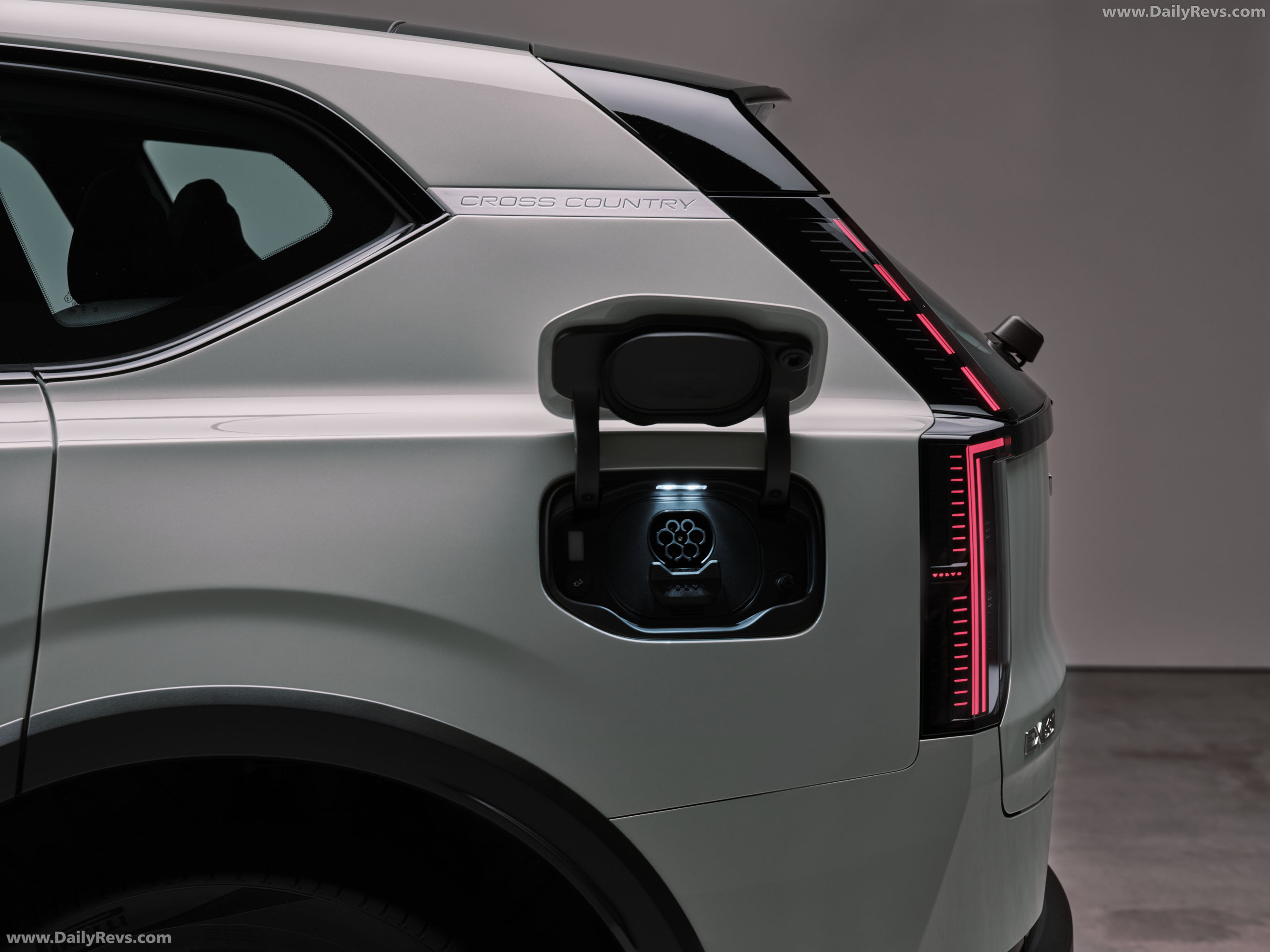 2027 Volvo EX60 Cross Country Expands the Electric Core - DailyRevs