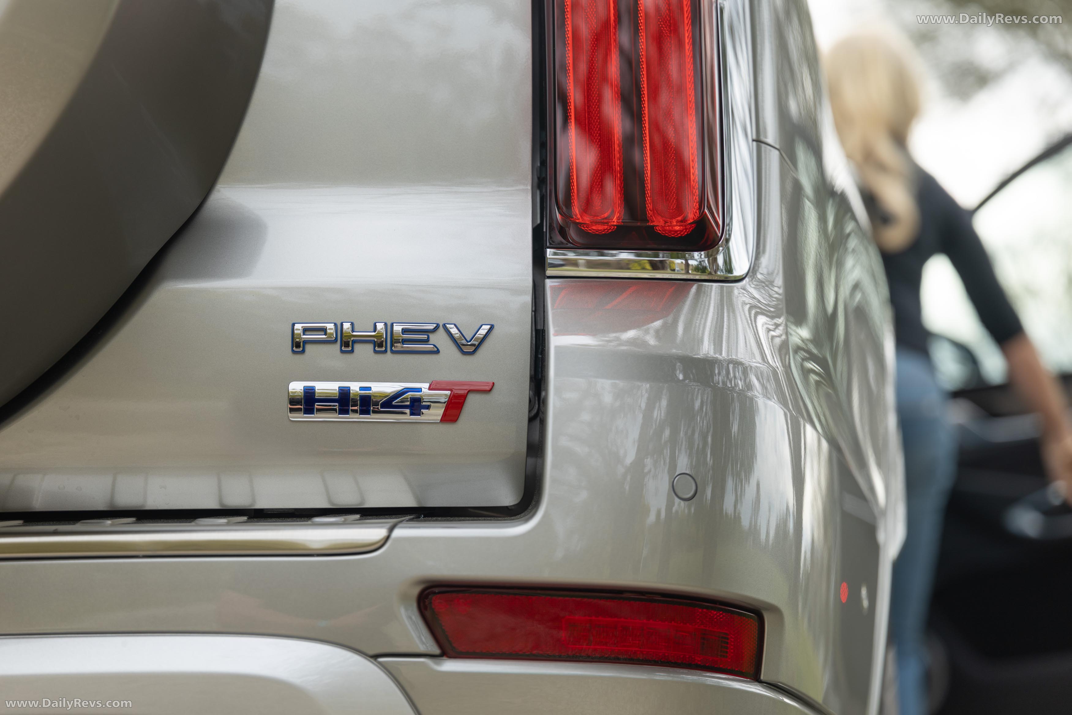2025 WEY Tank 500 Hi4-T PHEV - Arrives with Electrified Muscle - DailyRevs