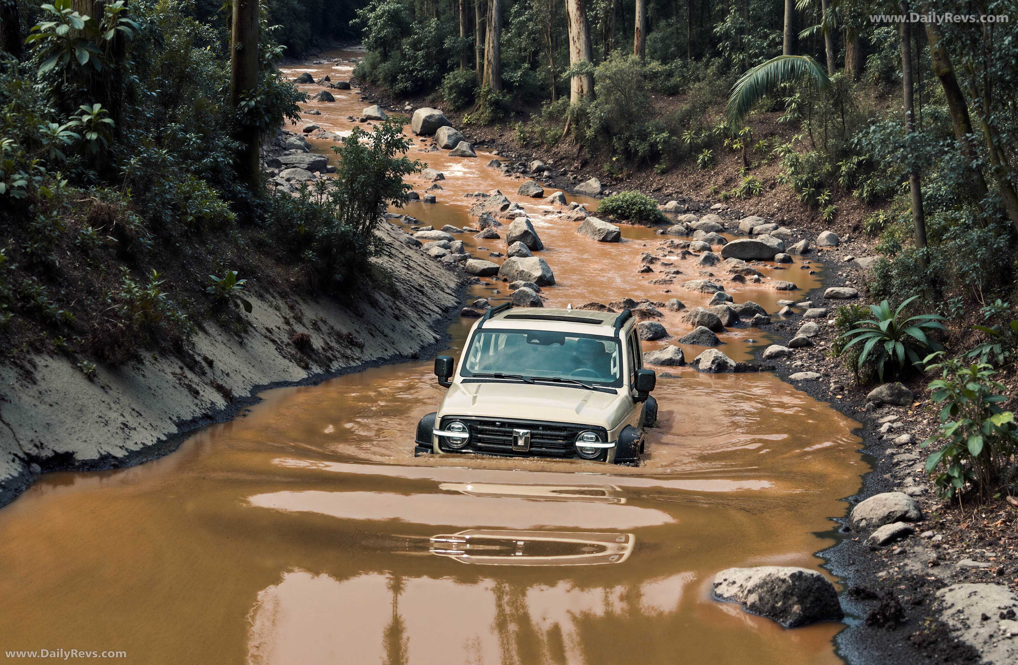 2026 WEY Tank 300 Hi4-T PHEV First Look - DailyRevs